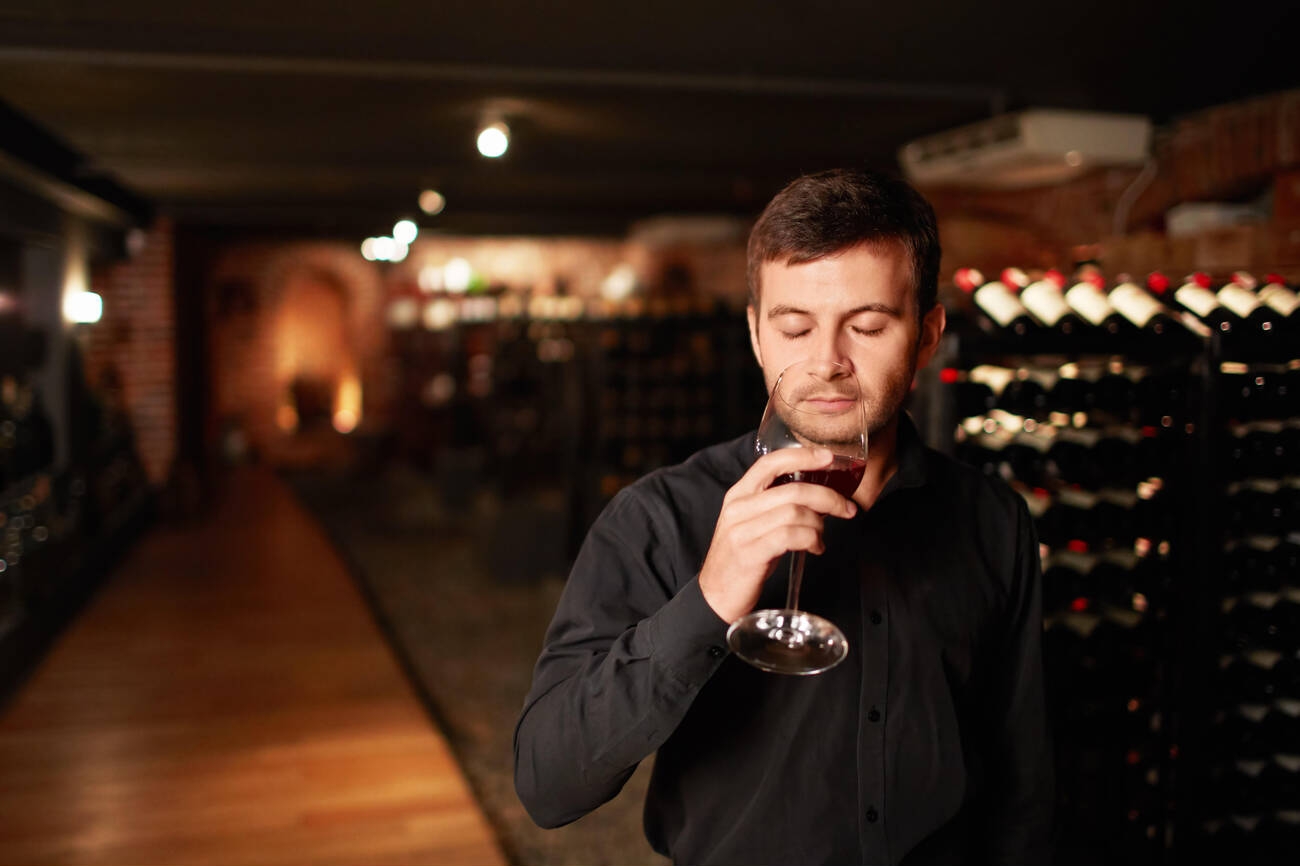 How to Taste Wine: A Step-by-Step Guide - English Wine Producers